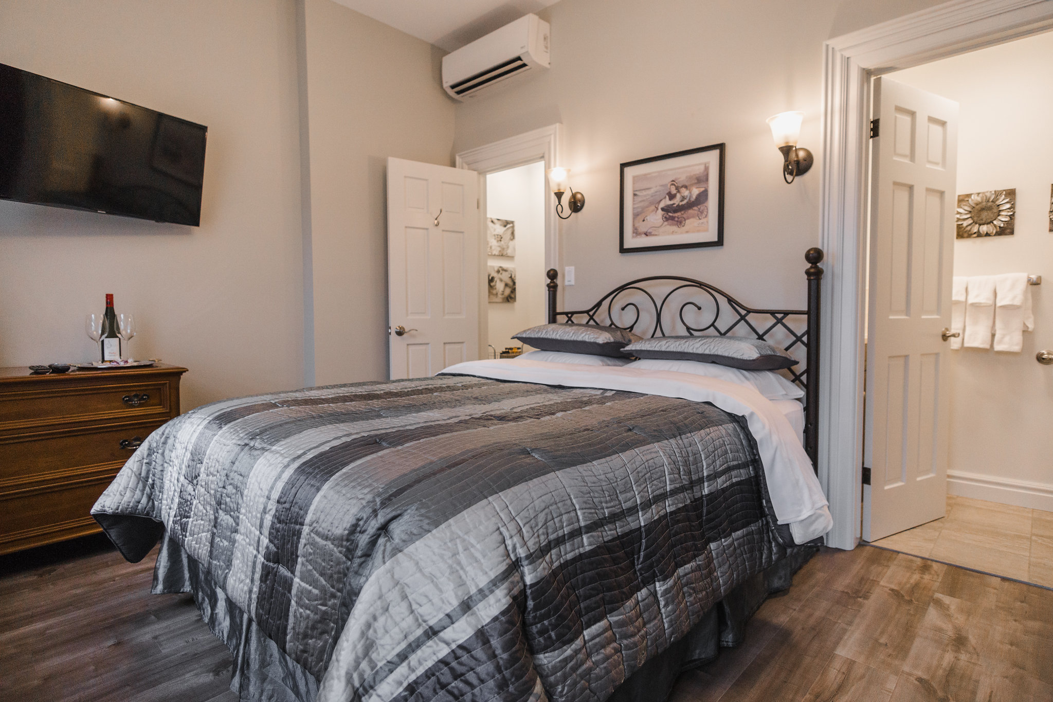 Evanndor Place - Sunset Room